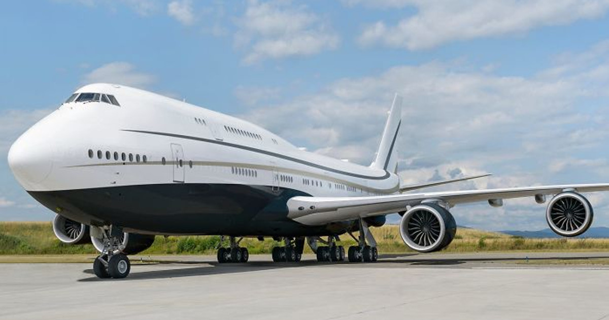 Boeing 747-8i, il più grande jet privato al mondo: sembra un appartamento